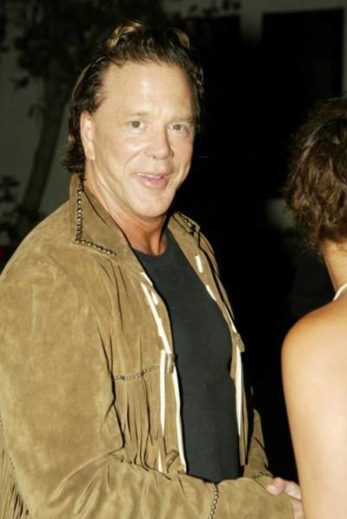 La stupéfiante transformation du visage de Mickey Rourke en 30 ans ...