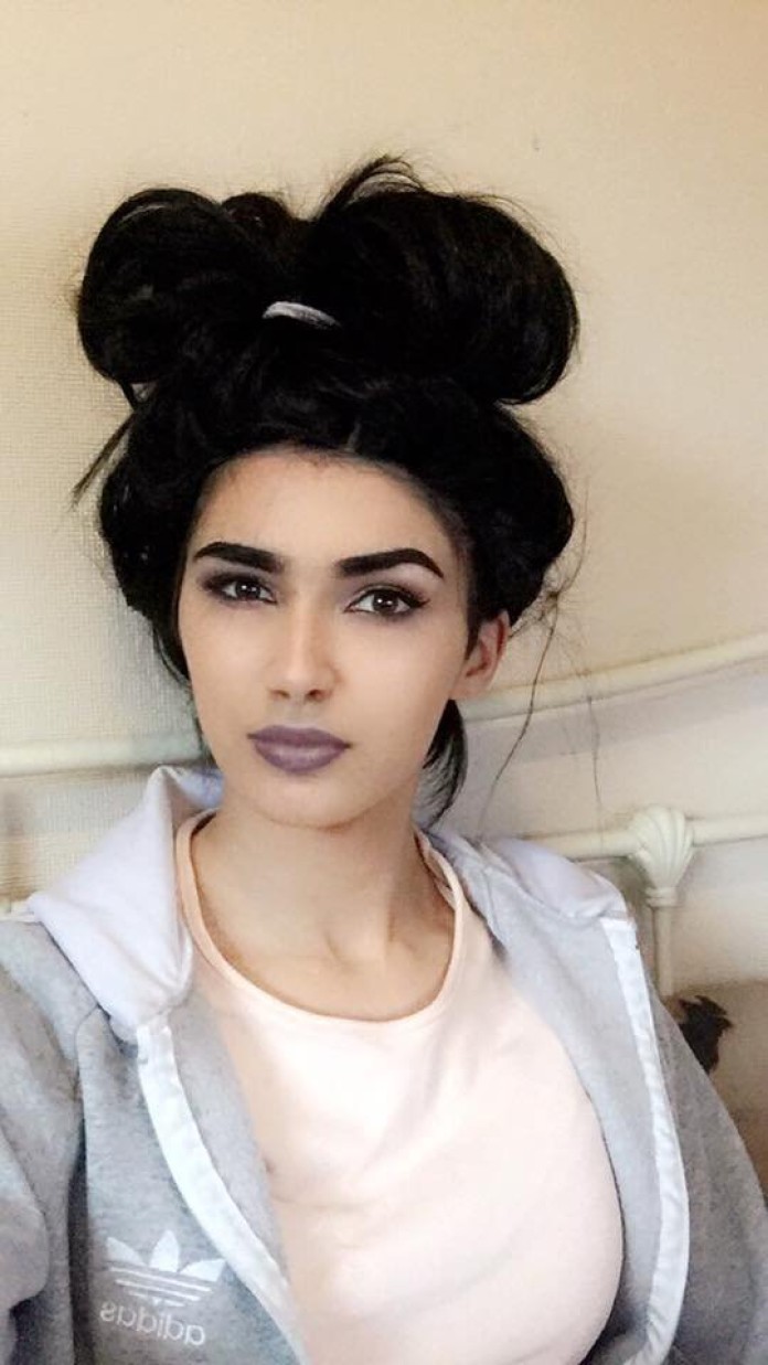 Un adolescent de 15 ans transgenre se transforme en Kim Kardashian ...