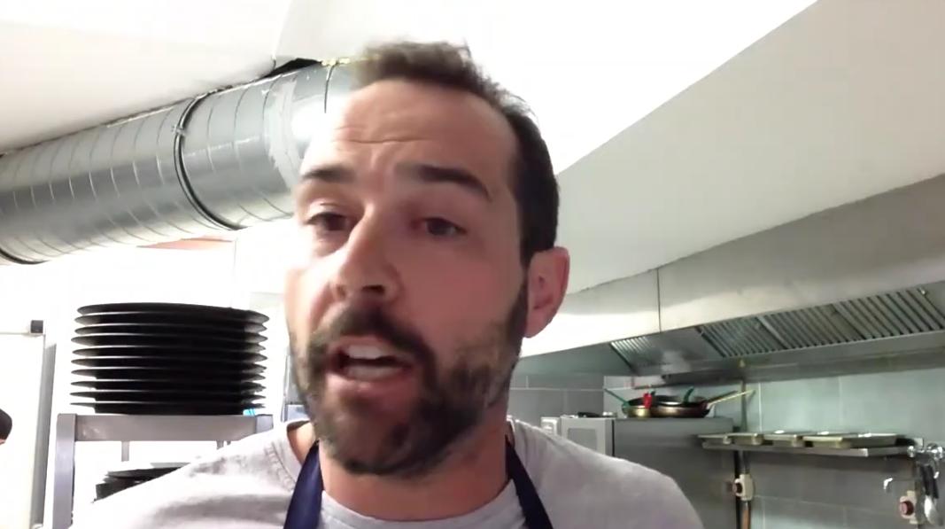 Un Chef pète un câble à cause des mauvais commentaires laissés par des ...