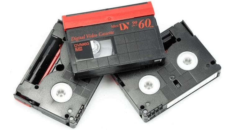 Moment rétro : la cassette Mini-DV, on vous explique tout - Breakforbuzz